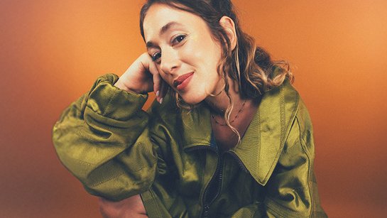 Luiza et Carbonne en duo sur "Etincelles", un nouveau single qui fait ...