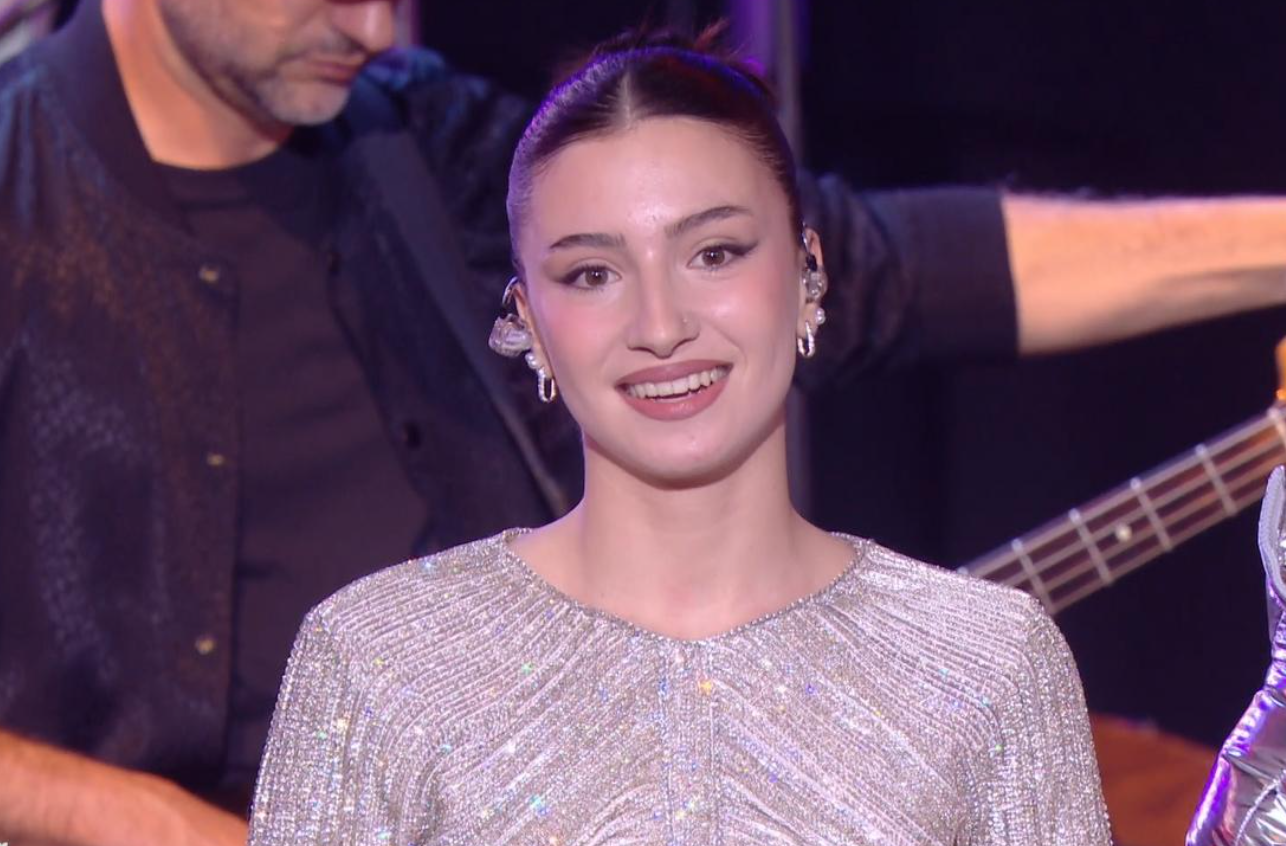 "Ça fait trop bizarre de revenir ici" : Lenie de retour dans la "Star ...